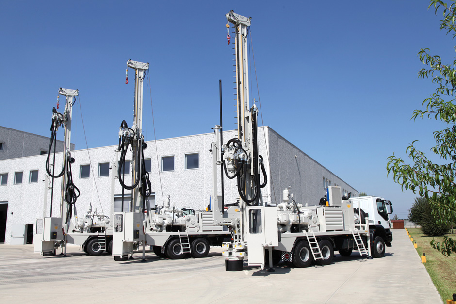Fraste FS 300 - Fraste Spa - mobile drilling rigs and truck mounted.