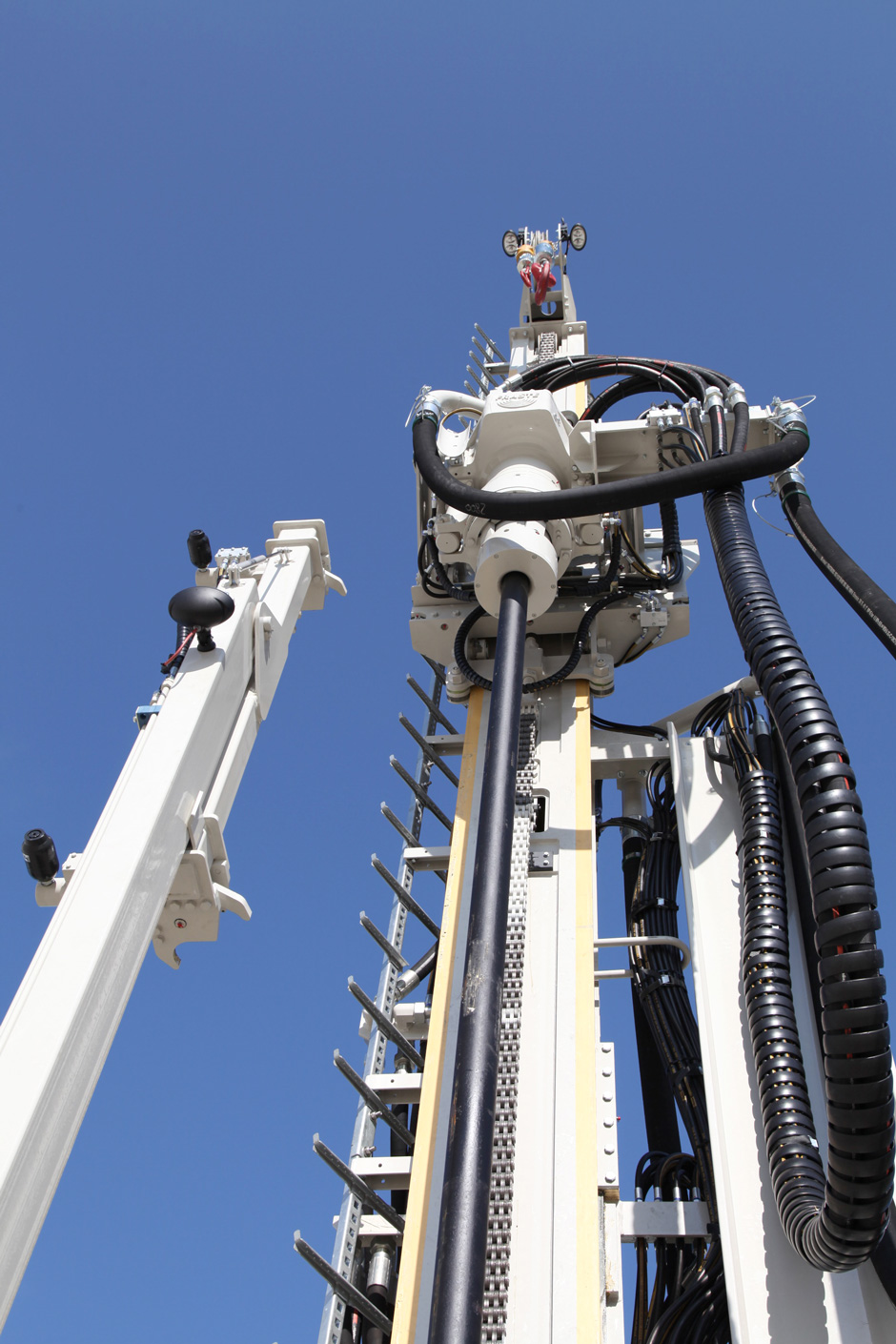 Fraste FS 300 - Fraste Spa - mobile drilling rigs and truck mounted.