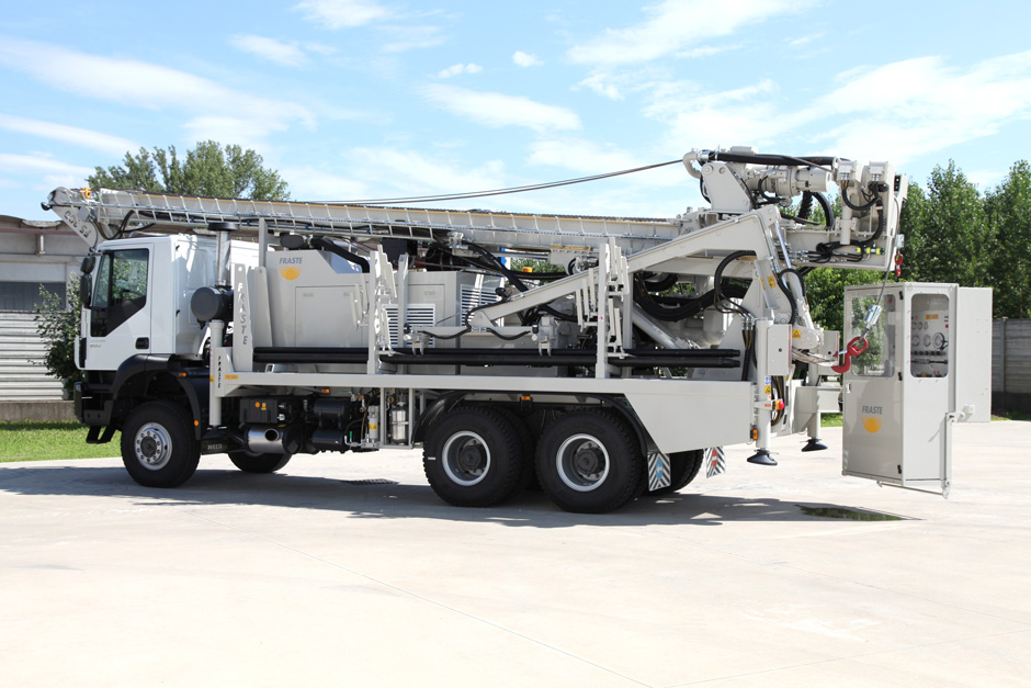 Fraste FS 300 - Fraste Spa - mobile drilling rigs and truck mounted.